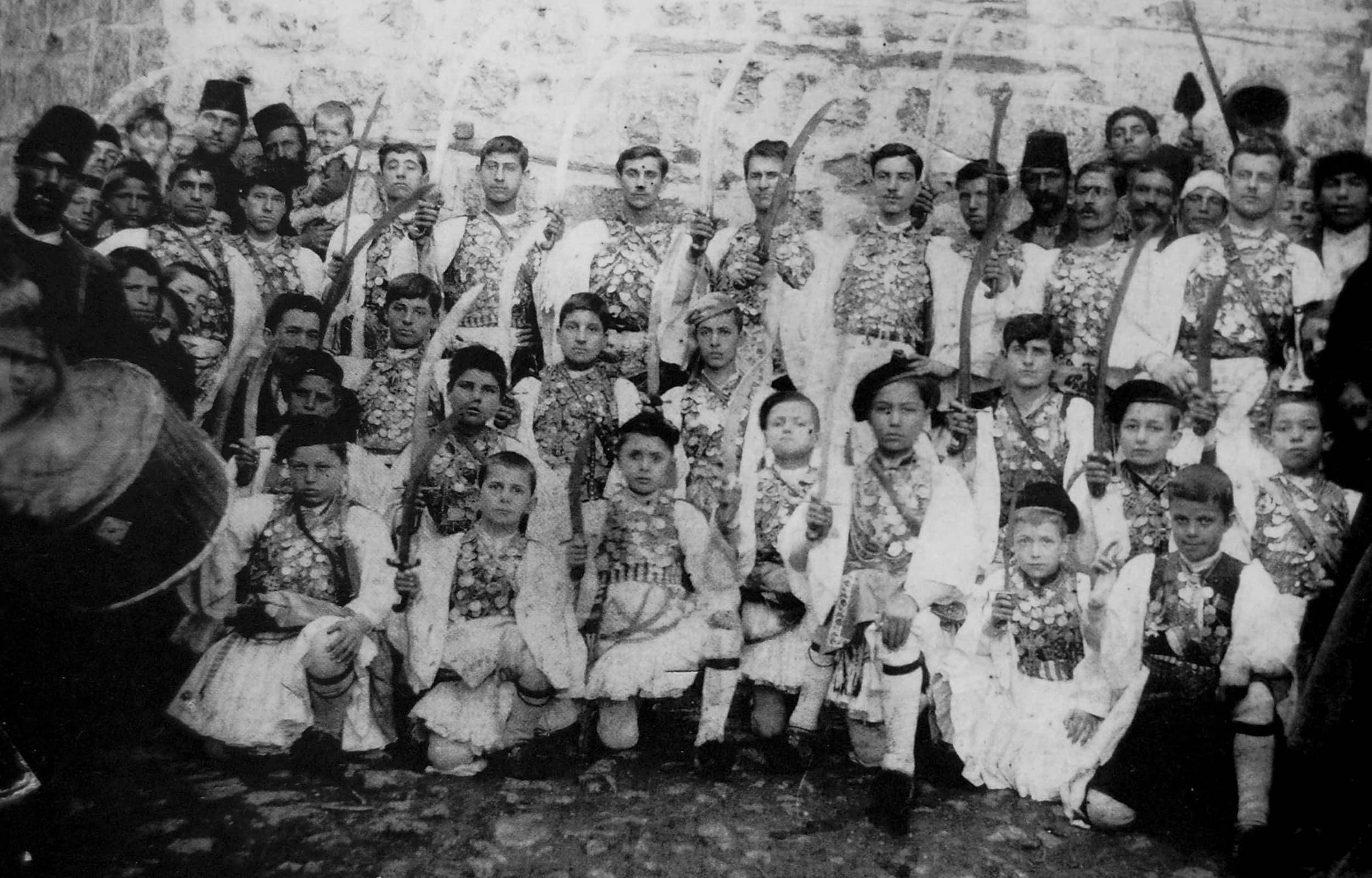«Γενίτσαροι και Μπούλες» της Νάουσας - Άυλη Πολιτιστική Κληρονομιά της ...